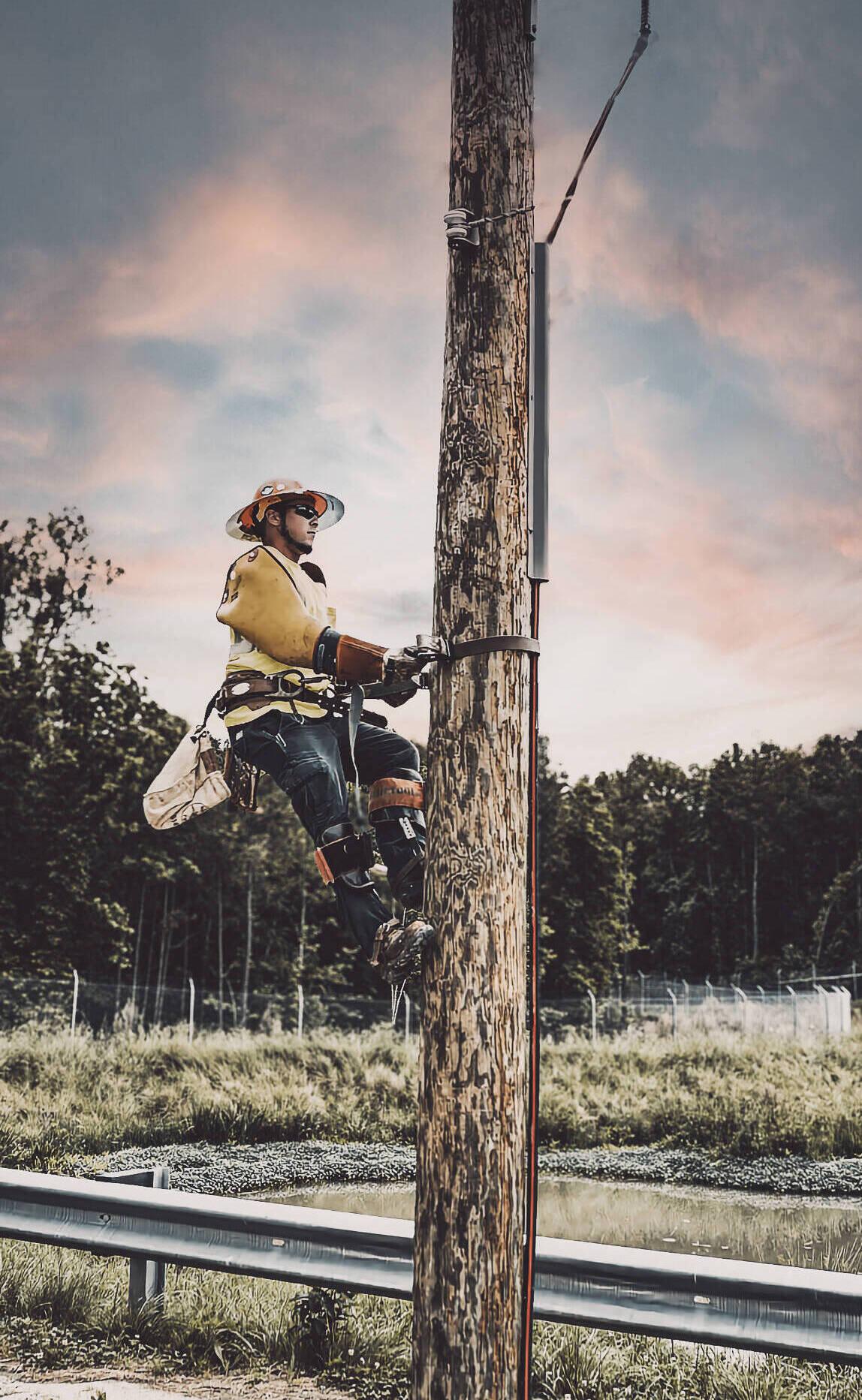 Lineman Apprenticeship Program | C.W. Wright Construction Company - Service With Safety